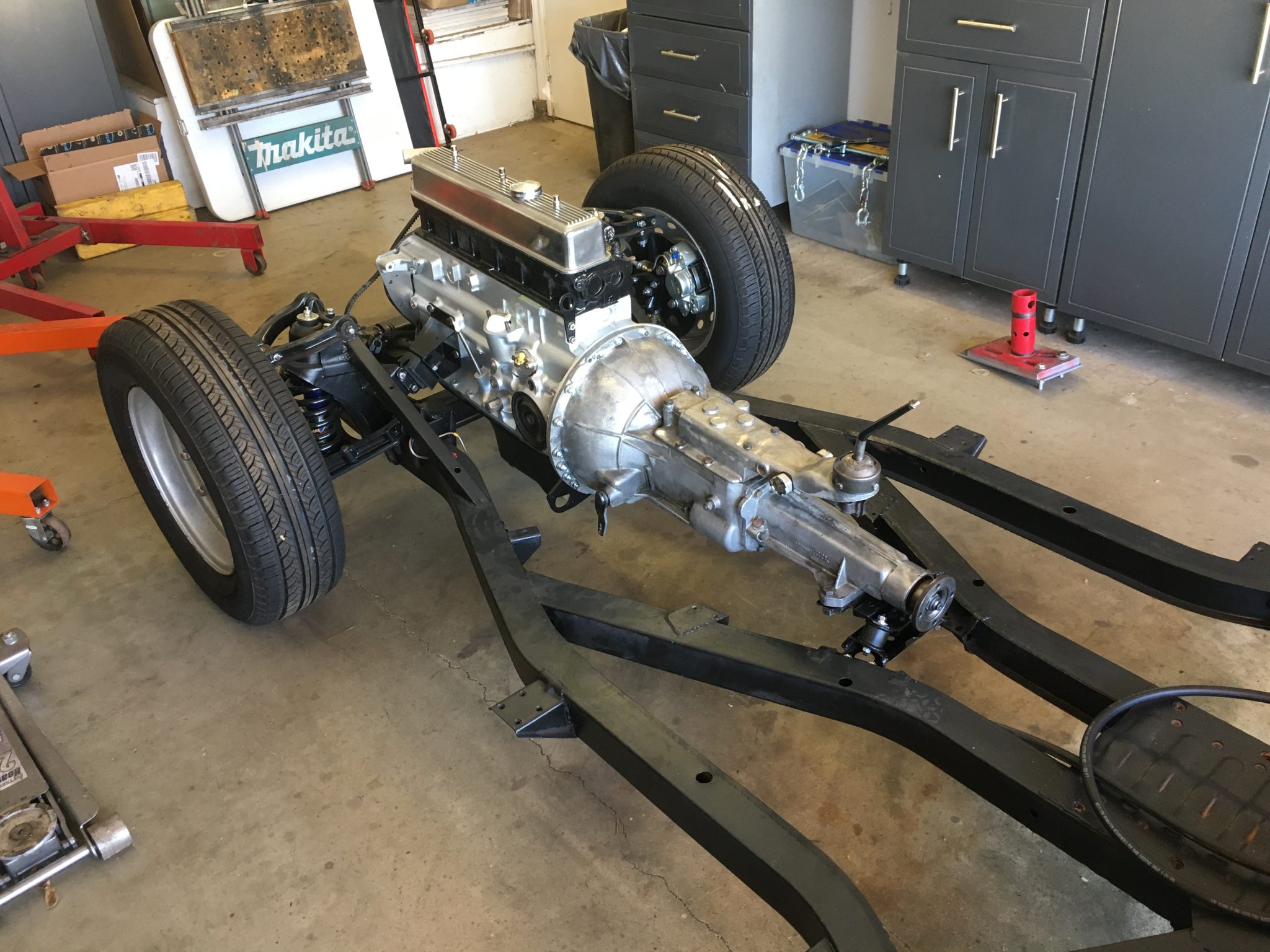 Triumph TR6 Restoration: installing the Engine and transmission