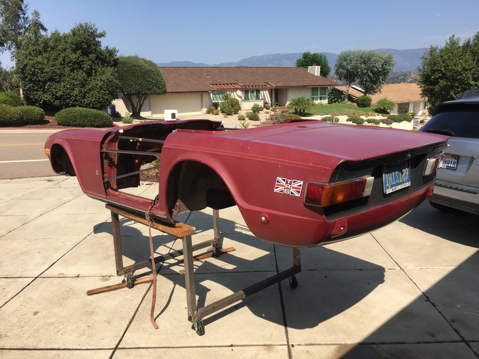 Triumph TR6 Restoration: Body installation