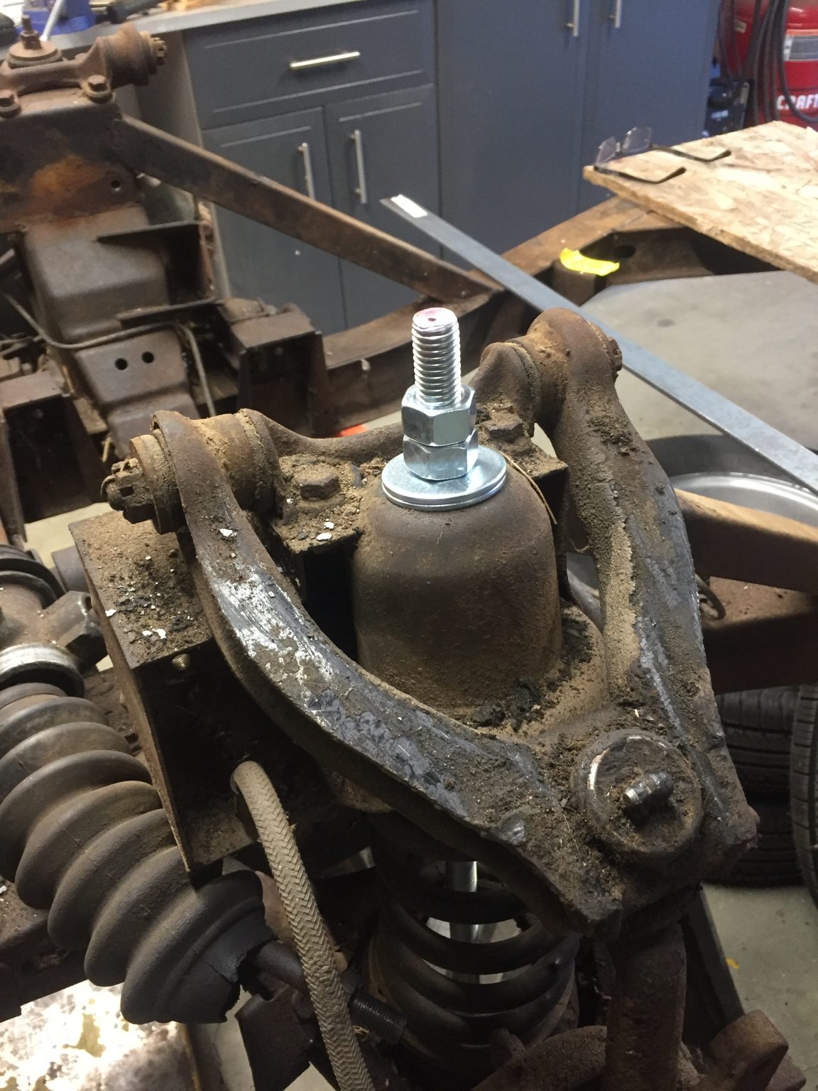 Triumph TR6 Restoration: frame and suspension rebuild