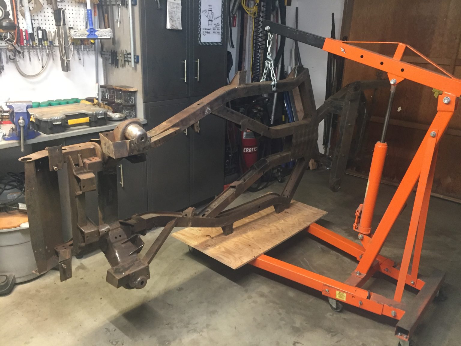 Triumph TR6 Restoration: frame and suspension rebuild